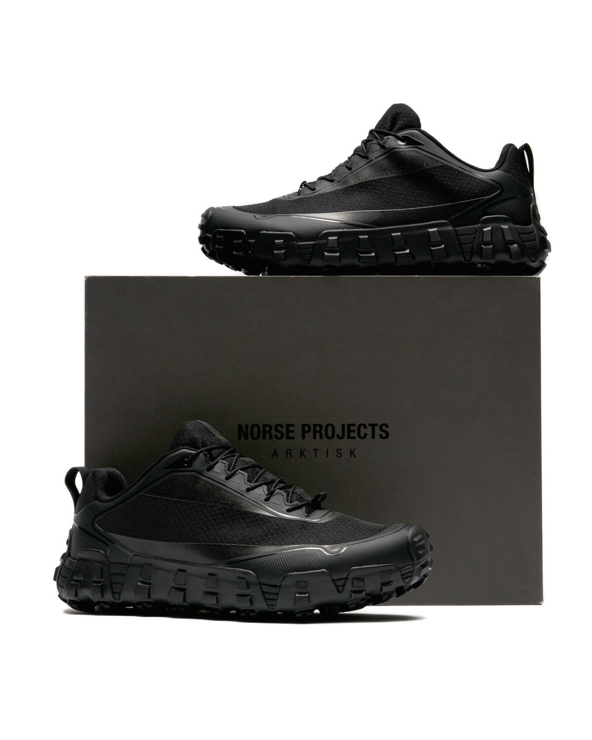 Norse Projects Lace Up Hyper Runner V08 | NPF01-0015-9999 Norse Projects Lace Up Hyper Runner V08 | NPF01-0015-9999